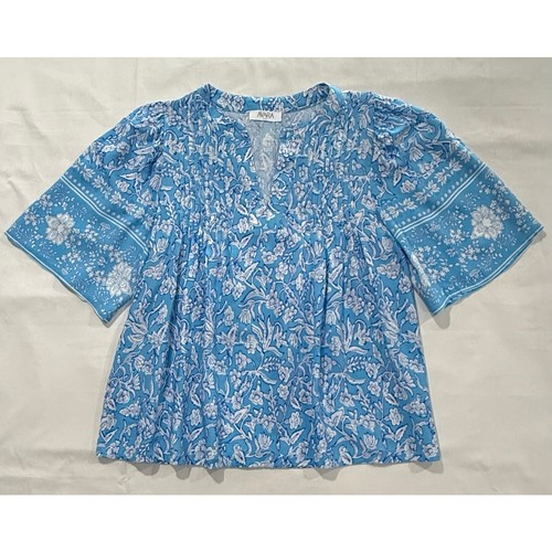 Avara Women's Top Blue and White Floral Size Small (063) | eBay