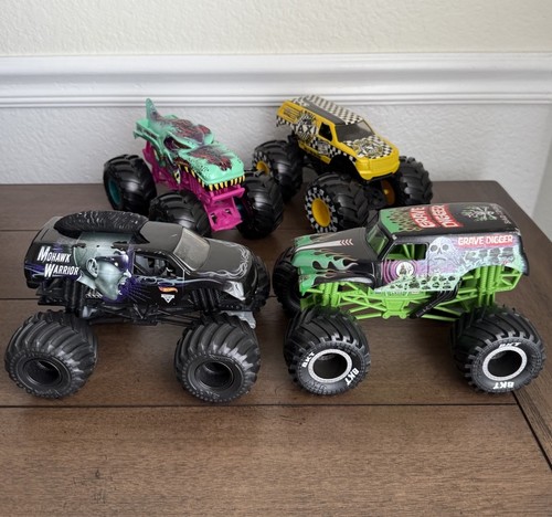 LOT OF 4 Monster Jam 1:24 Truck Diecast Mohawk Warrior Grave Digger ...