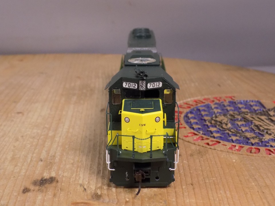 Athearn HO Chicago and Northwestern SD-50 in box 8059 Lot #BLK32 | eBay