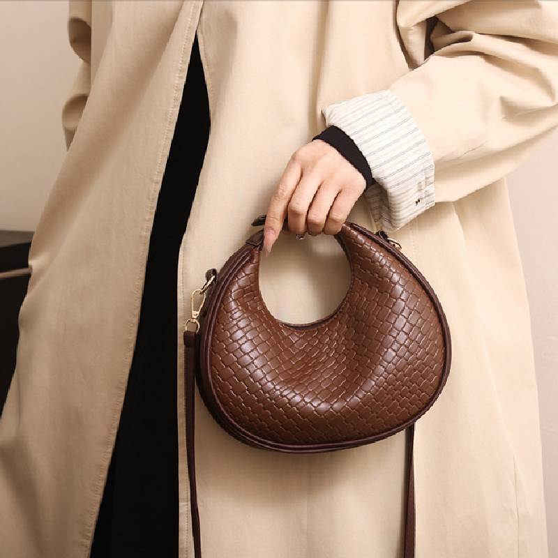 Elegant And Stylish Crescent Shoulder Bag With Crocodile Pattern ...