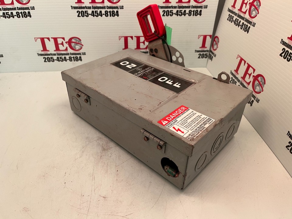 GE Heavy Duty Safety Switch 30 AMP, 240 VAC, 266212-A | eBay