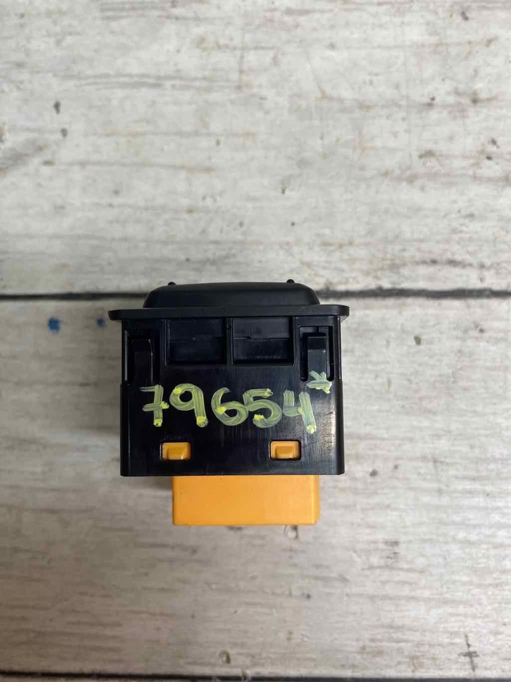 Mitsubishi Outlander Sport heated switch 2020 front switches assy OEM ...