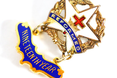 1st Reformed Church 19th Year Enameled Star & Cross Dangling Medal Pin ...