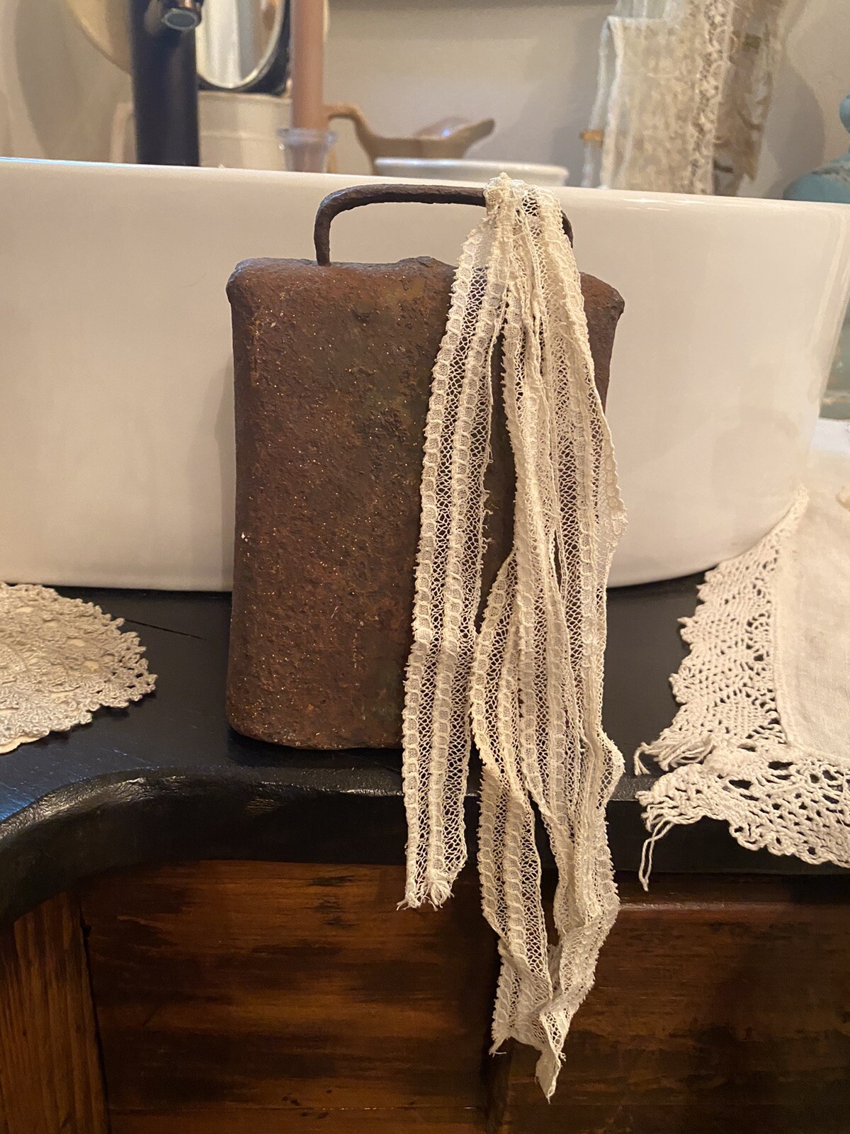 Primitive Antique Rusty Cow Bell Lace Farm Farmhouse Wedding Bridal ...