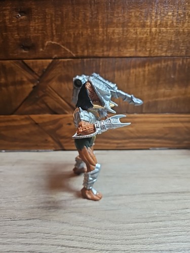 Cracked Tusk Predator Ultimate Alien Hunter 1993 Kenner Vintage ...