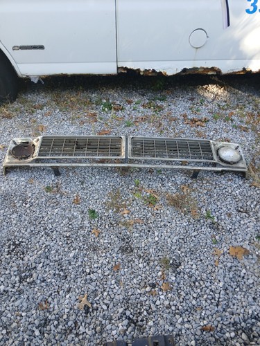 1970 Ford F100 F250 Grille OEM Stamped Split Grid Shell & Inserts D0TZ ...