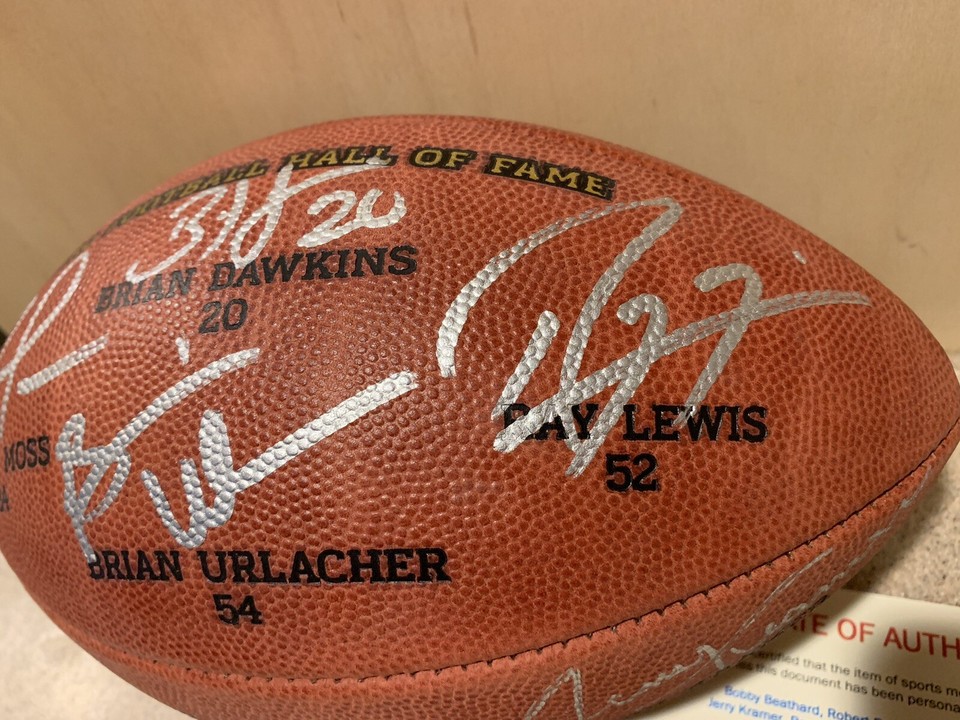 NFL 2018 CLASS AUTOGRAPHED HOF "THE DUKE" FOOTBALL, 7 SIGNATURES ...