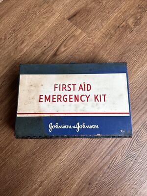 Vintage Johnson and Johnson First Aid AutoKit with almost all of ...