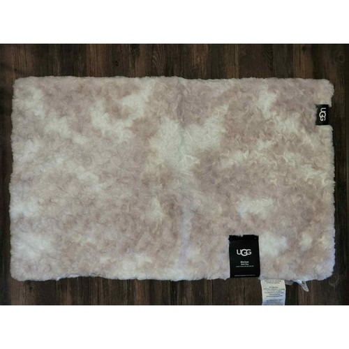 UGG Marissa Bath Rug 21" x34" in Light Pink/White color Faux Fur Memory ...