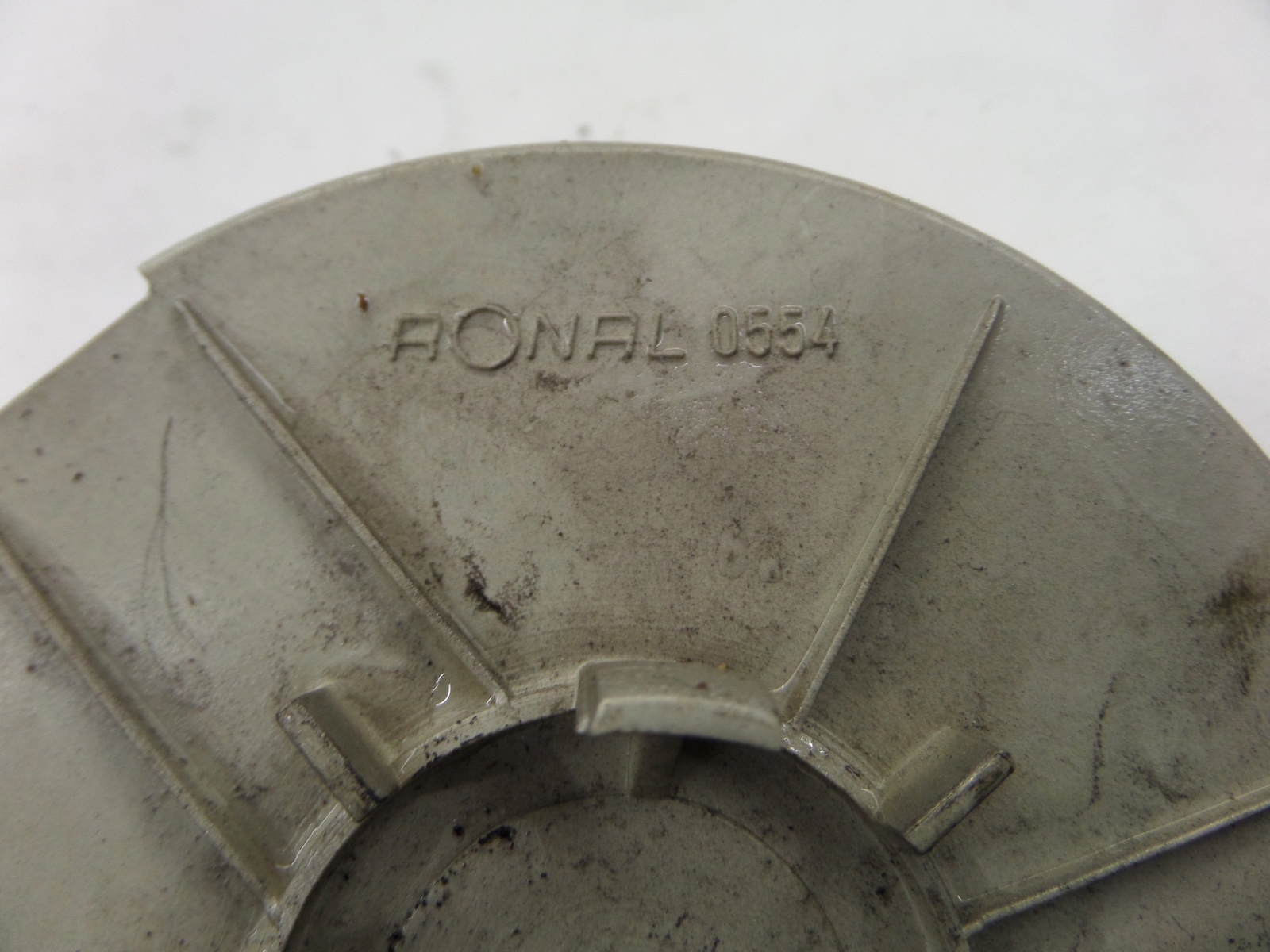 Ronal Wheel Center Cap #:680 | eBay