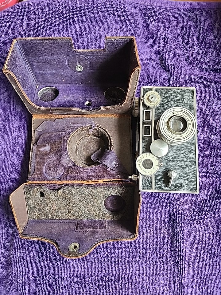Vintage ARGUS C3 35mm FILM CAMERA WITH F/3.5 50mm COATED CINTAR LENS ...