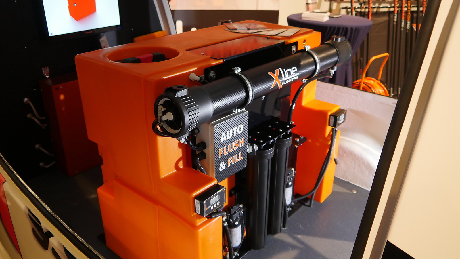 350ltr 1 Man Delivery WaterFed Pole System Brand New X-Tank - From ...