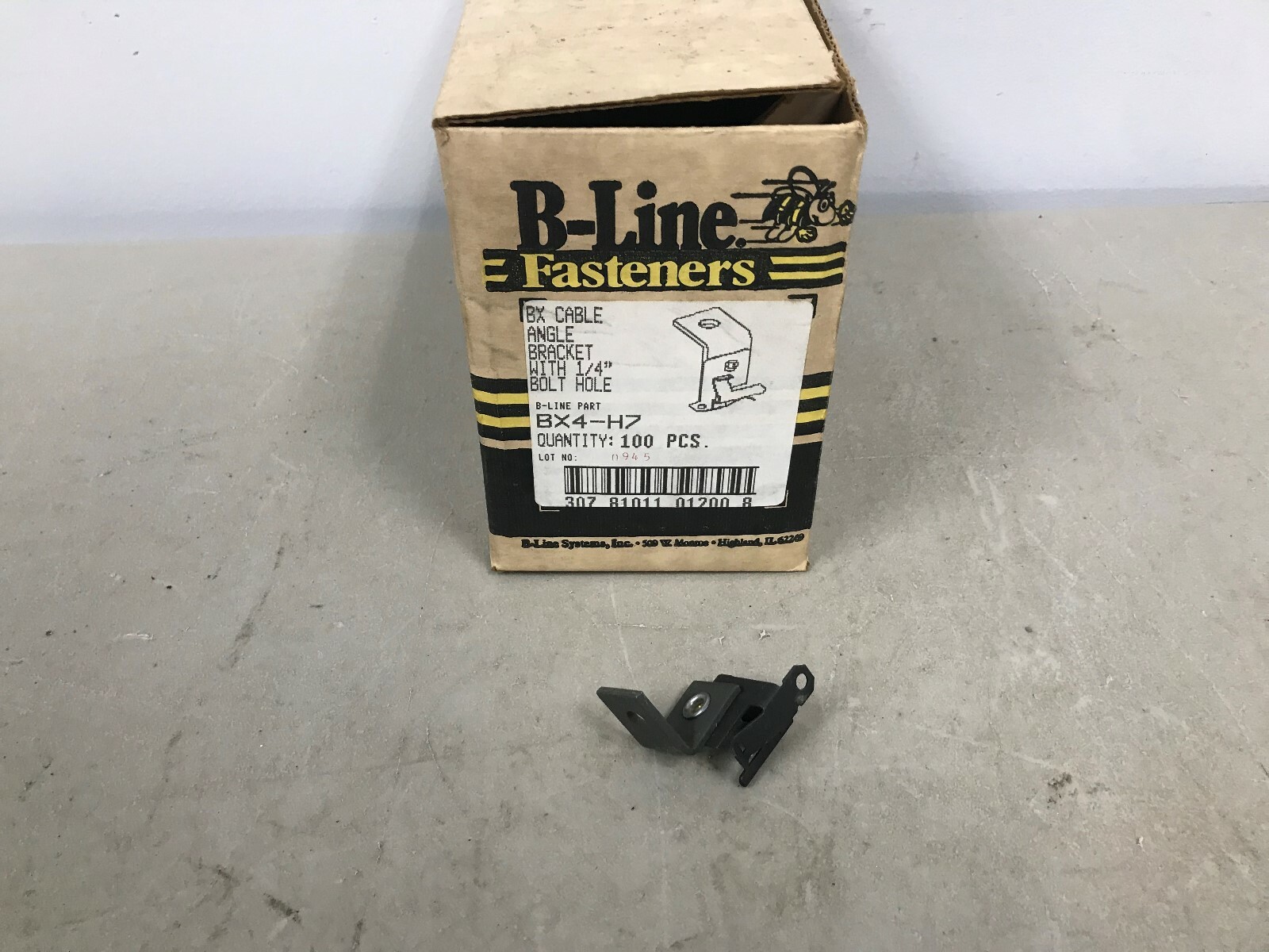 B-LINE BX4-H7 BX CABLE ANGLE BRACKET WITH 1/4" BOLT HOLE PACK OF 48 | eBay