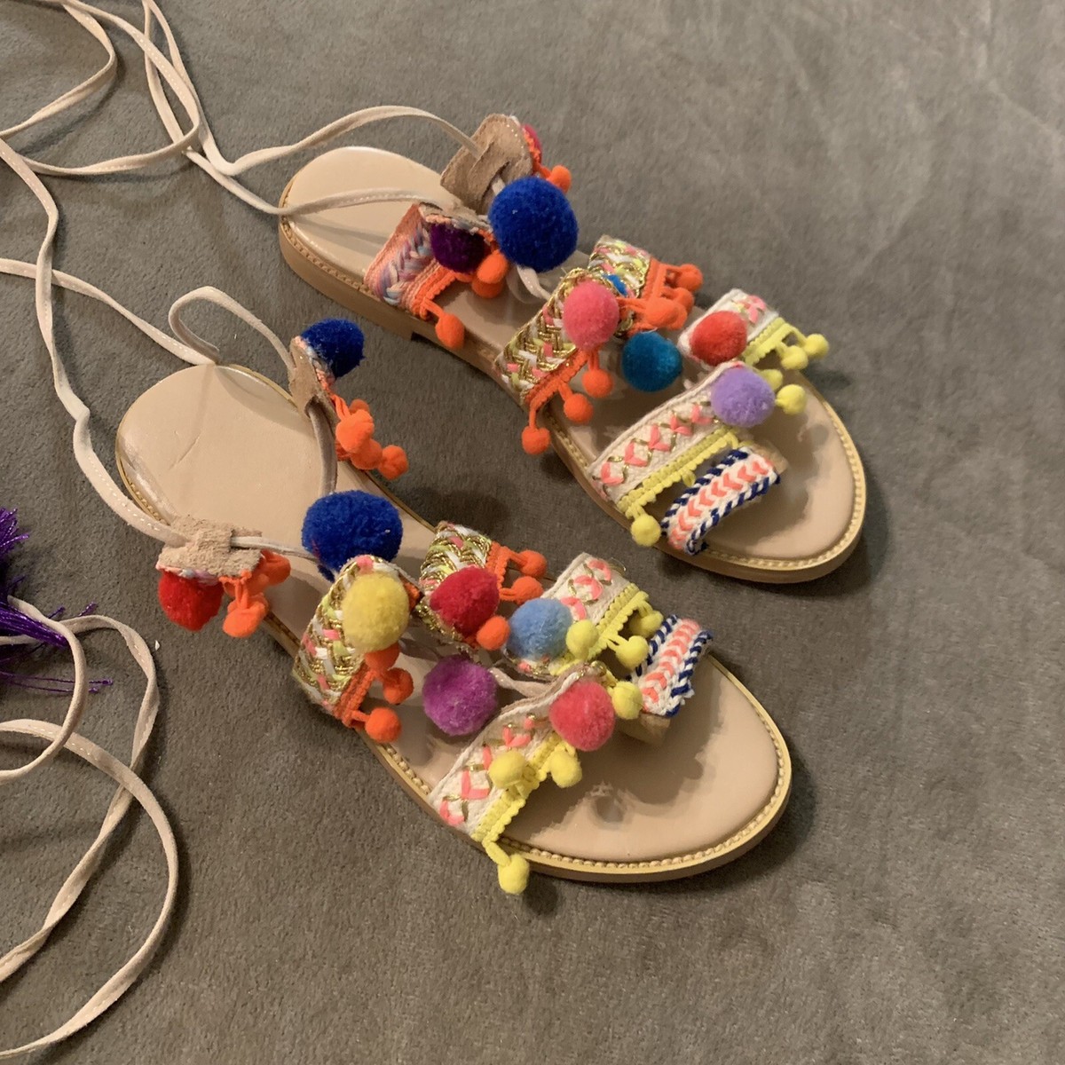 Johns Creek Gladiator Cheerleader Source Lace Up Pom Pom Gladiator