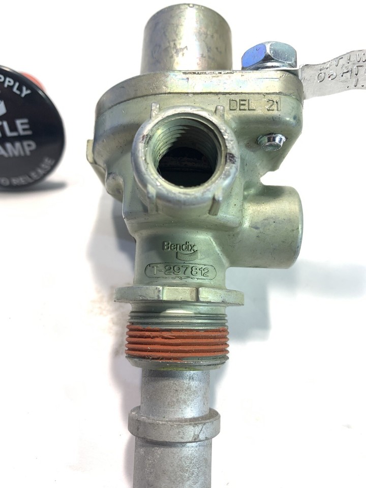 Bendix Pintle Clamp Pneumatic Air Push-Pull Dash Control Valve 107460 ...