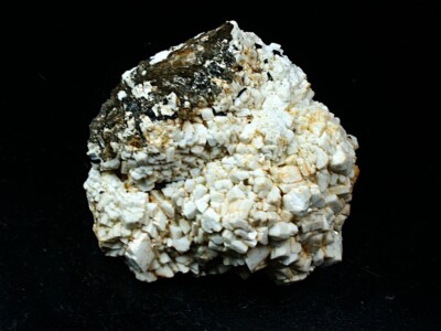 MINERALS : BROWNISH ANNITE XTLS ON MICROCLINE FROM WASHNINGTON PASS ...