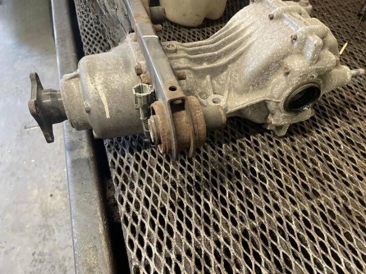 2008-2015 Nissan Rogue Rear Axle Differential Carrier Assembly 5.173 ...