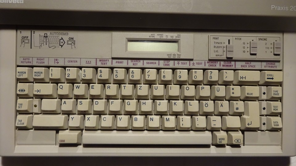 Olivetti Praxis 200 elektrische Reise Schreibmachine | eBay.de