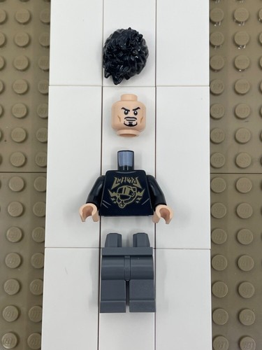 LEGO® Minifig sh747 - Tony Stark - Black Shirt with Gold Helmet Pattern ...