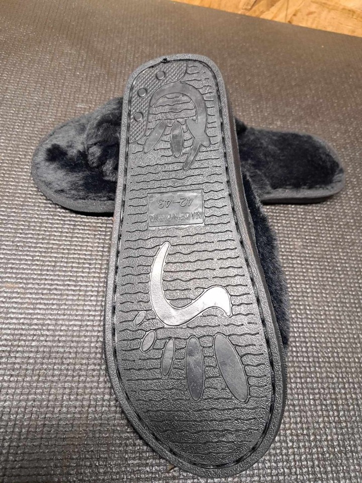 Black Fuzzy Women's Slippers 10-11 | eBay
