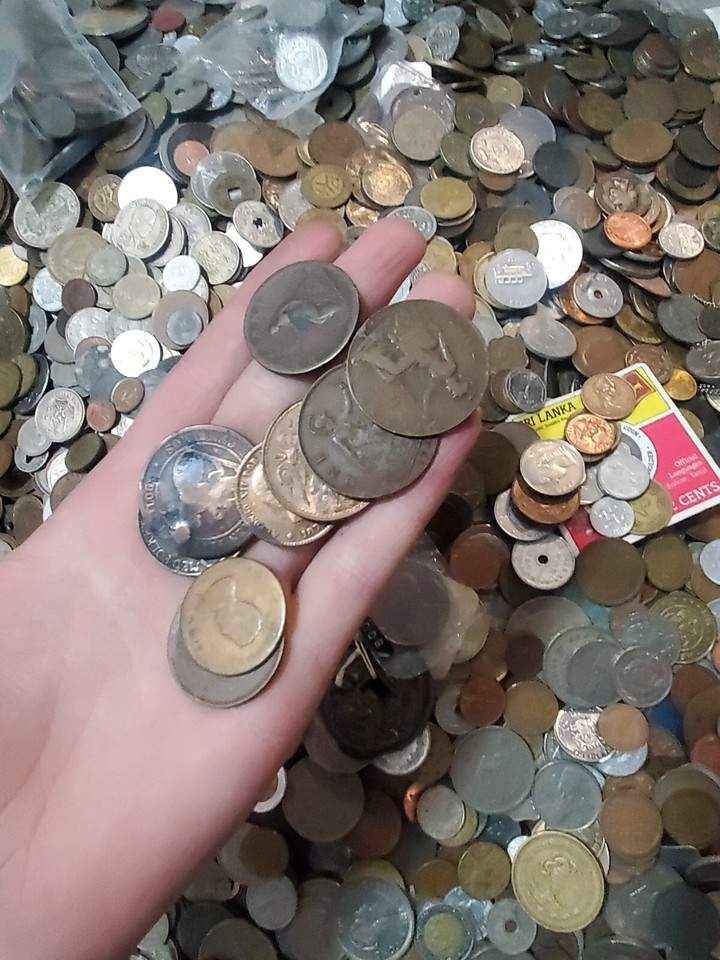 10lb Bulk Foreign Coin Lot From Pile Britain Euro Venezuela 1800's to ...