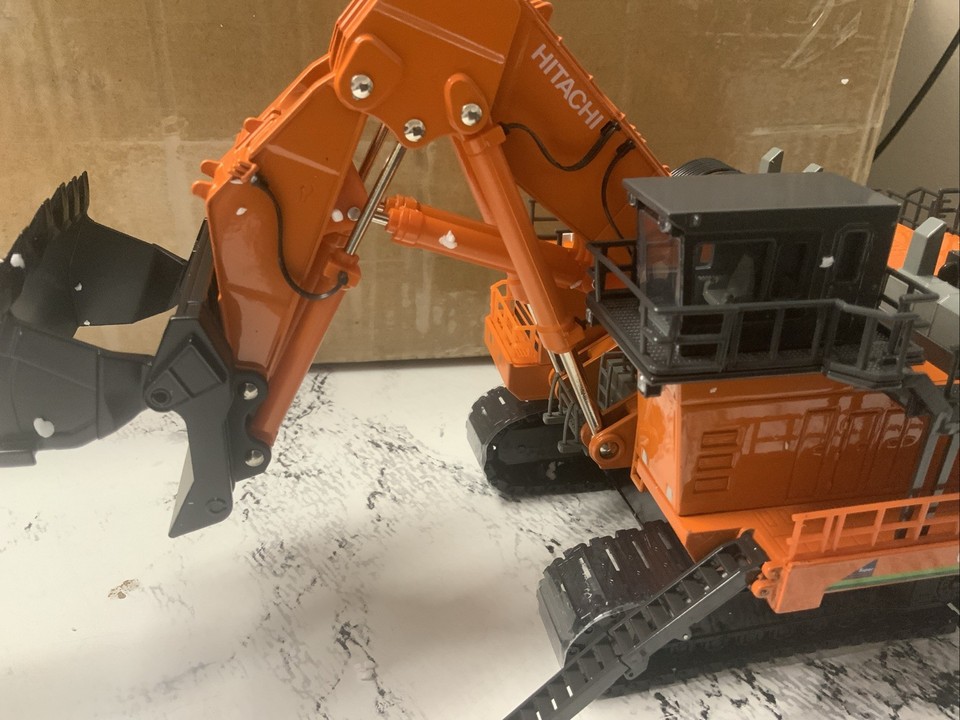 Hitachi EX8000 Face Shovel Mining Excavator/ Digger 1:87 Scale Diecast ...