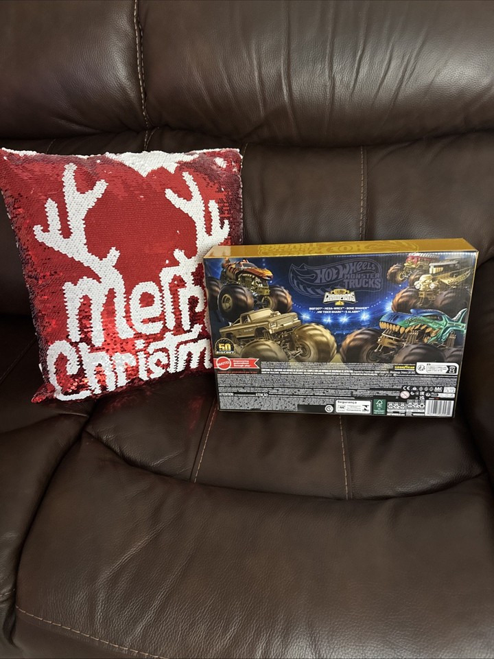 HOT WHEELS MONSTER TRUCKS 50 BIGFOOT TROPHY CHAMPIONS EXCLUSIVE GOLD ...