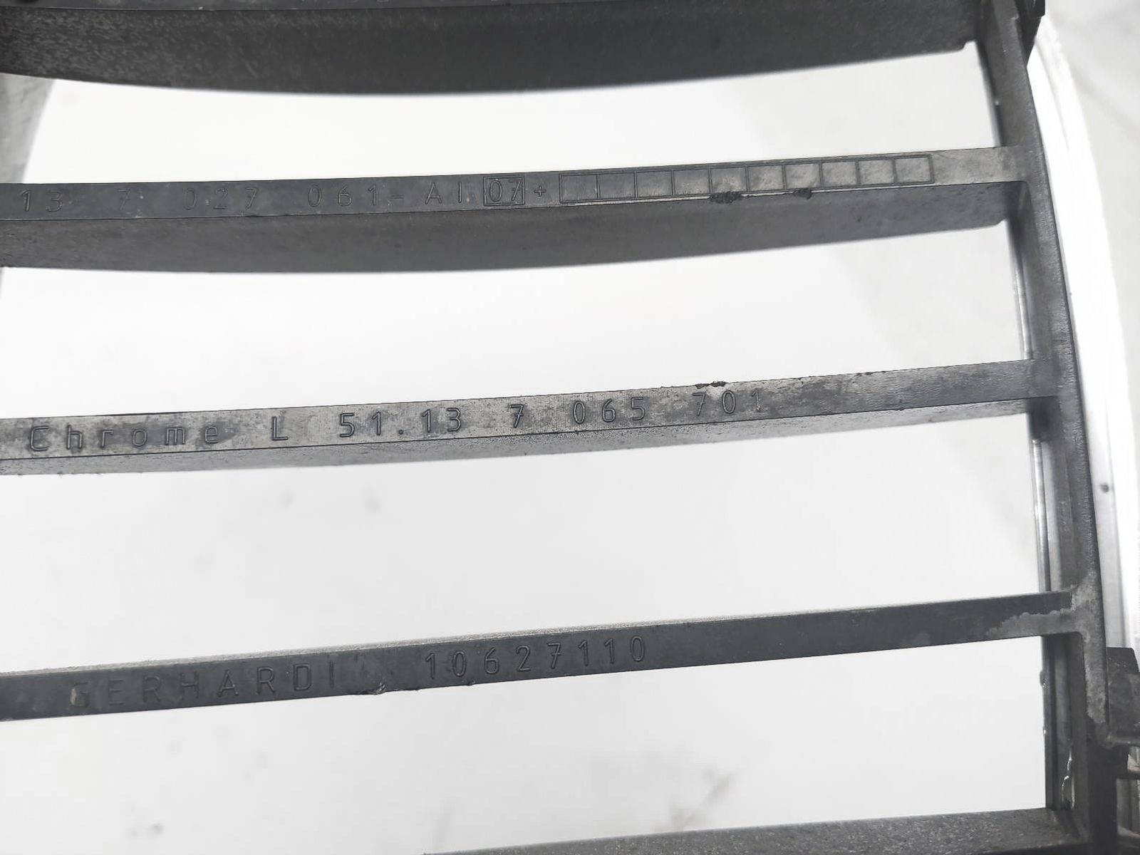 2008-2010 Bmw 535I Driver Upper Center Grille 51137065701 - Chome | eBay