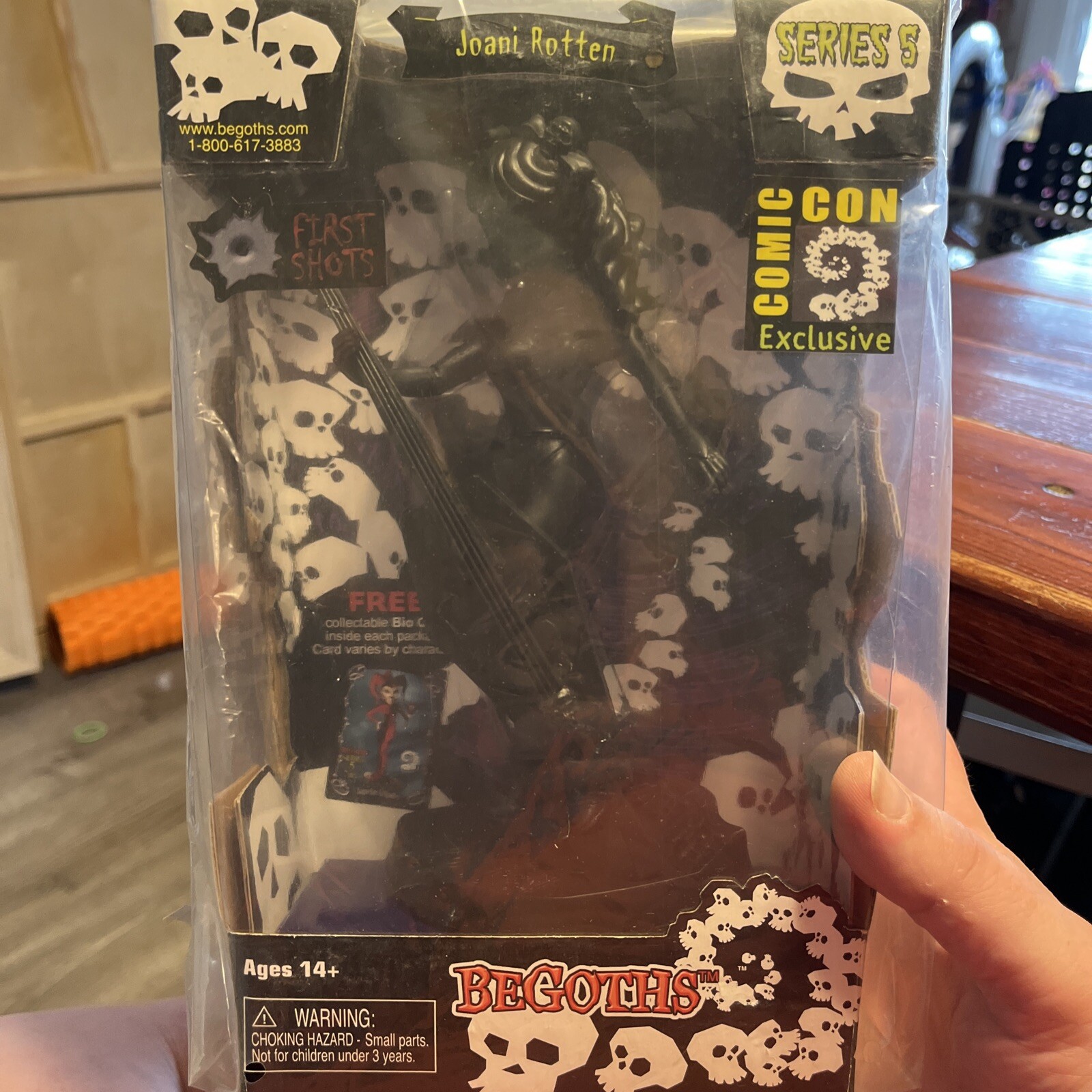 Rare Begoths Bleeding Edge Series 5 Joani Rotten Black Comic-Con Exclusive