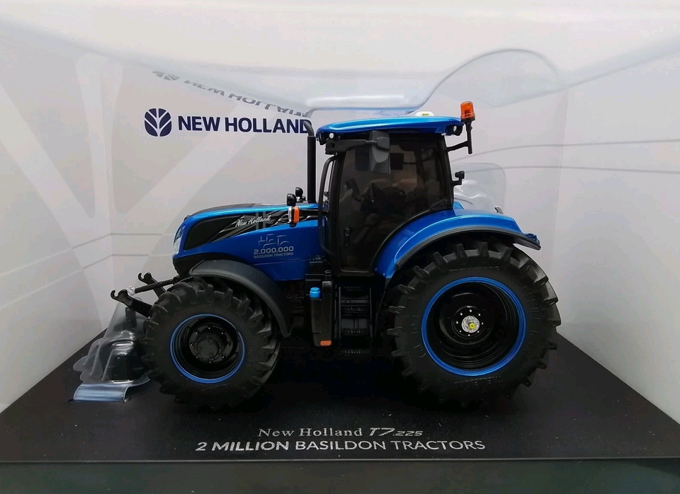 Universal Hobbies 2 Millionth Basildon Tractor Limited Edition 1:32 ...