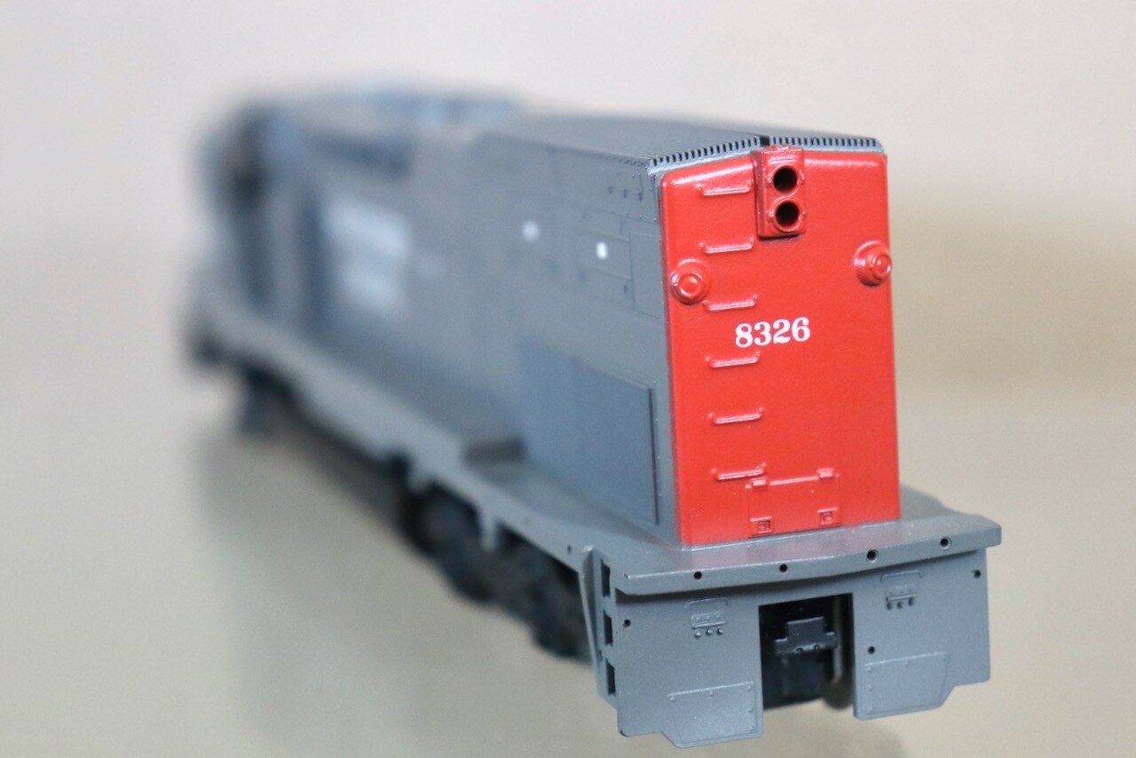 ATHEARN SOUTHERN PACIFIC SP CLASS SP40T-2 DIESEL LOCOMOTIVE 8326 oe ...