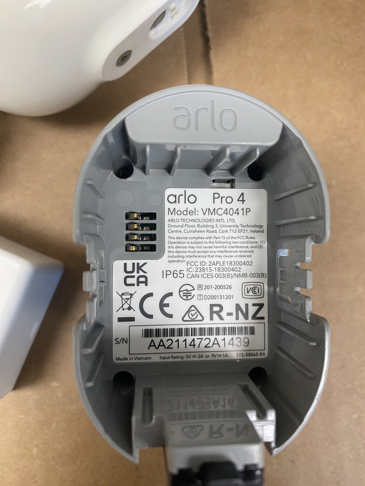 Arlo Pro 4 Spotlight Wireless Camera VMC4041P WHITE - NO MOUNTING PLATE ...