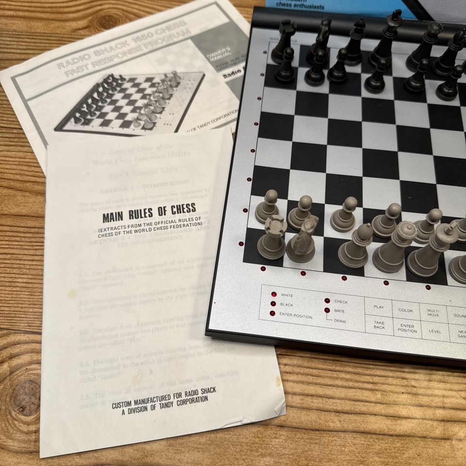 Vintage Radio Shack 1650 Fast Response Time Computerized Chess Board ...