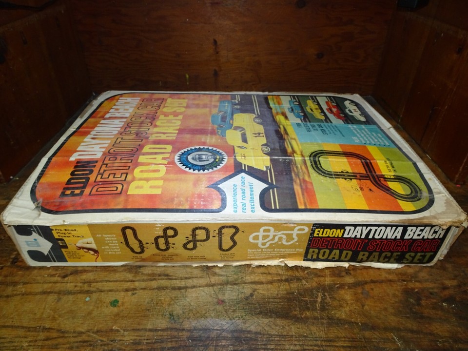 1963 ELDON DAYTONA BEACH RACING SET 1/32 SLOT CAR SET CARS 26 PC TRACK ...