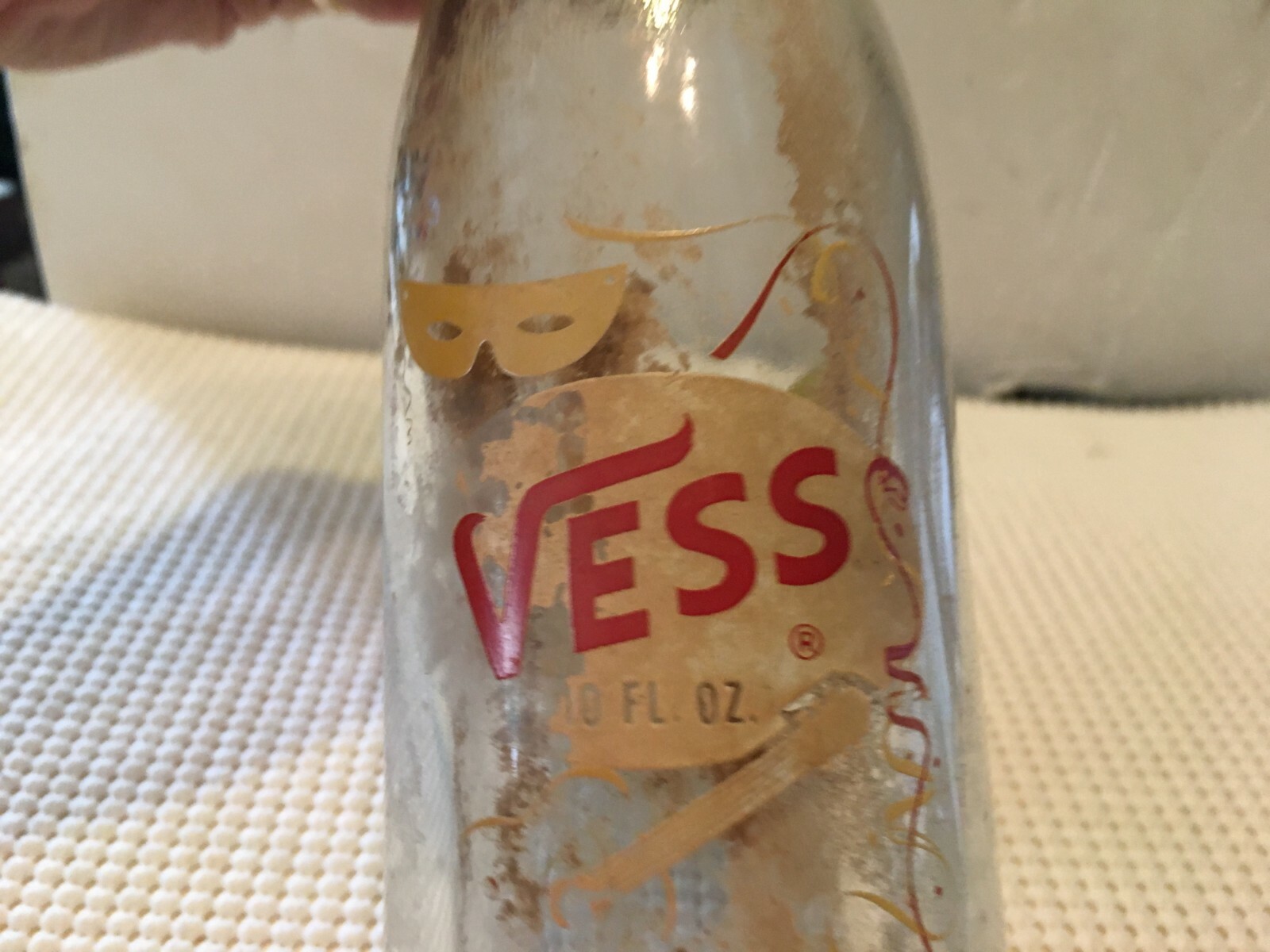 Vintage VESS 10 oz Soda Bottle | eBay