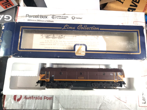 MODEL TRAINS Lima Diesel Locomotive Australian NSWGR 422 class 42206 ...