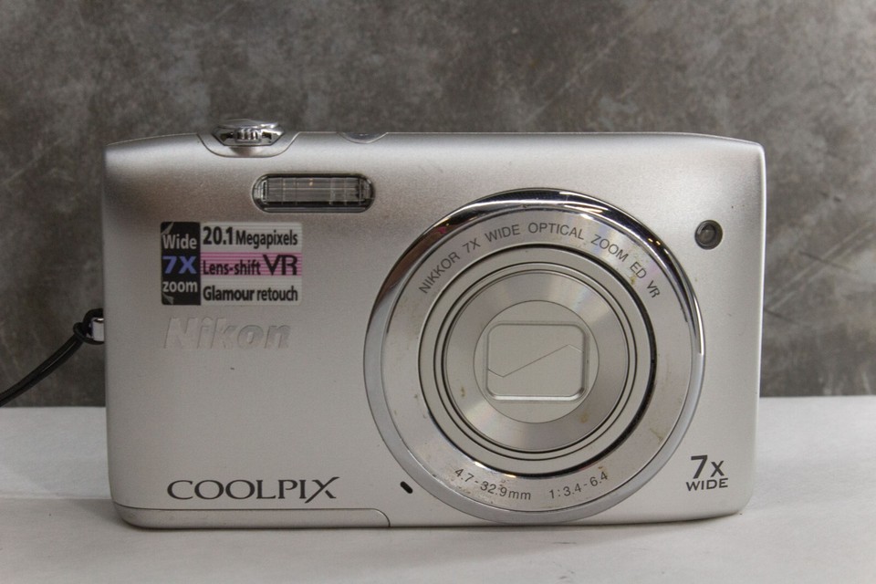 Nikon Coolpix S3500 Camera - 20.1MP, 7x Zoom, - Works/Tested *Shaky ...