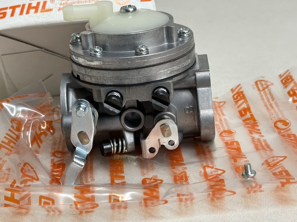 STIHL OEM ZAMA CARBURETOR 1106 120 0650 090 090AV 090G LB-S9A CARB AV G ...