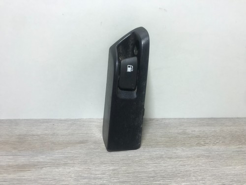 2010 TOYOTA IQ 3DR FUEL FLAP RELEASE SWITCH | eBay