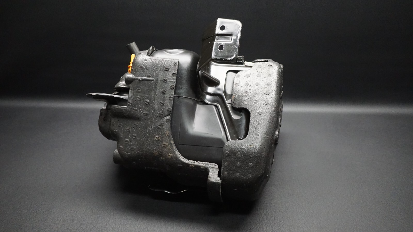 OEM 2017 BMW X5 X6 F15 F16 ADBLUE FUEL TANK SCR CONTAINER 7295653 / ...