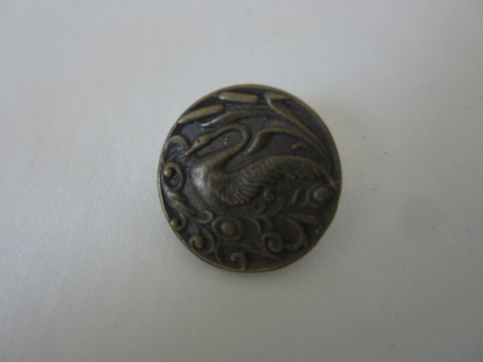 Lot Of 6 Matching Vintage Pictorial Picture Shank Buttons Swan Cat ...