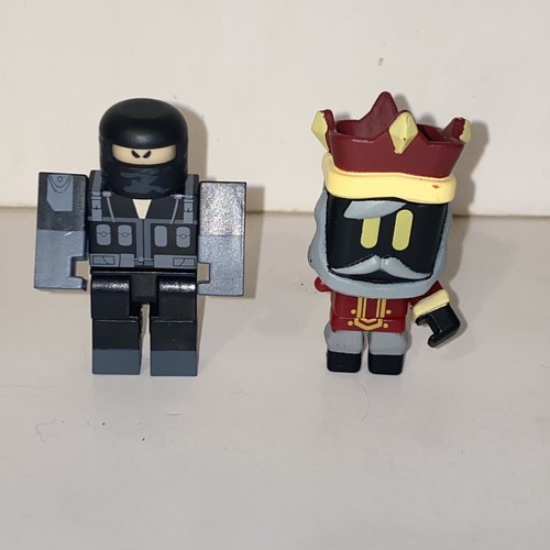 Roblox Poseable Mini Figures Black Mask Ninja & Minion King Sharkbyte ...