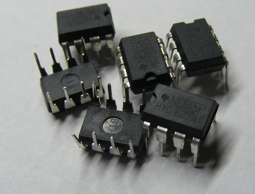 NE555 / NE555P / 555 Timer IC - 8 pin DIL - Pack of 10 | eBay