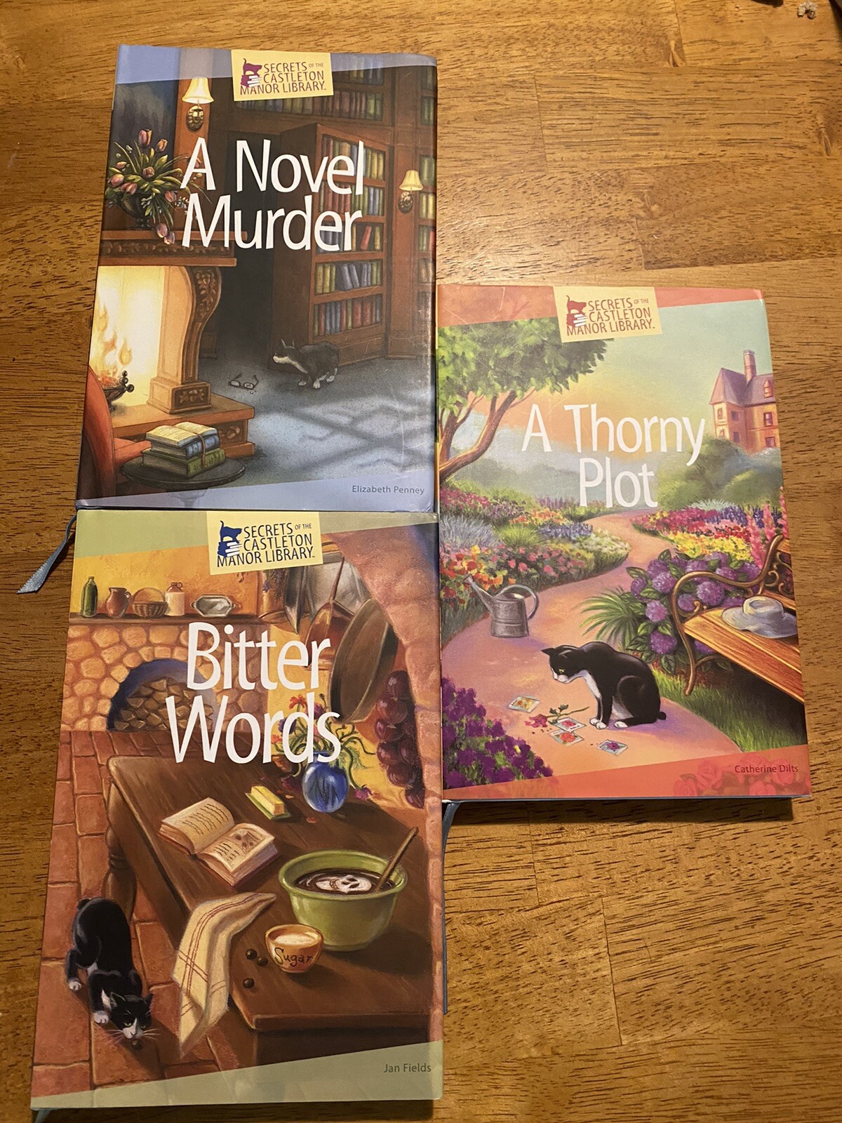 Annie’s Secrets Of The Castleton Manor Libruary | eBay