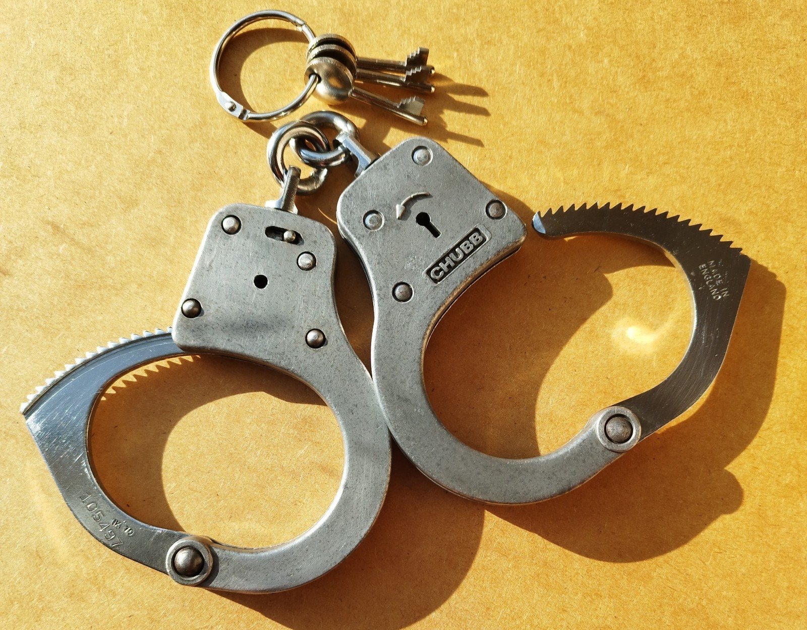 Handcuffs, Chubb IK70 With 3 Keys | eBay