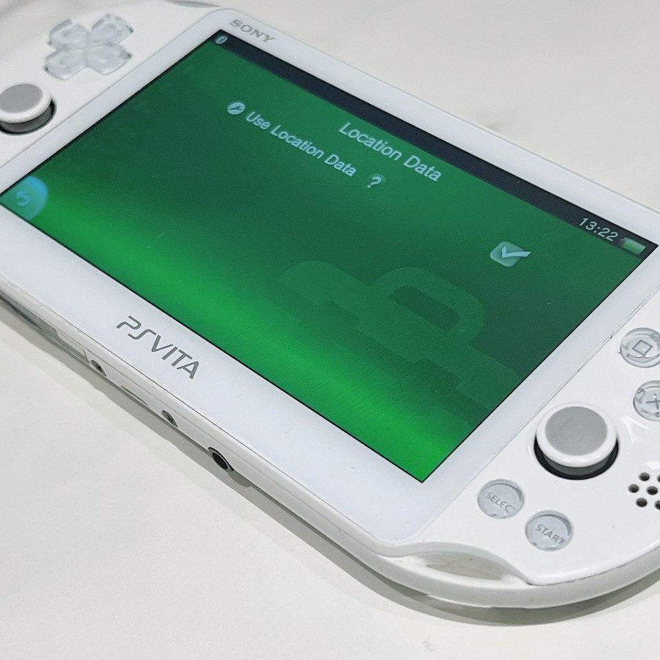 PS Vita PCH-2000 Console Region Free Sony Playstation White Tested [C ...