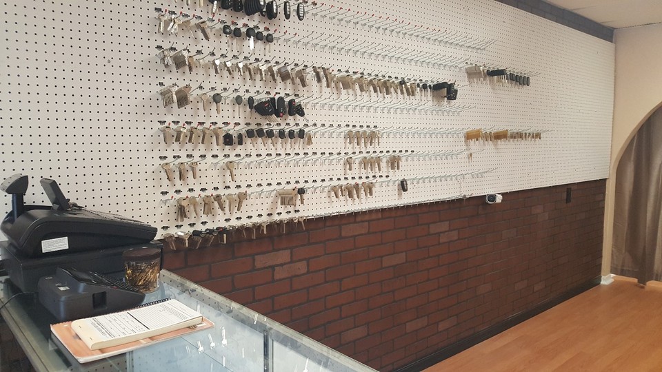 B01 Pair of replacement keys for Home Depot Husky tool box locks Cut to ...