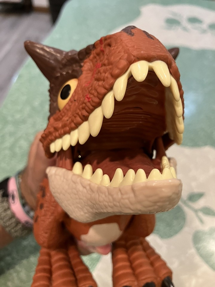 Jurassic World Dinosaur Camp Cretaceous Carnotaurus Toro Action Toy ...
