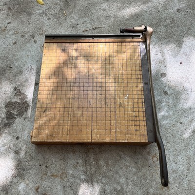 Paper Cutters & Trimmers - Ingento Guillotine Paper Cutter