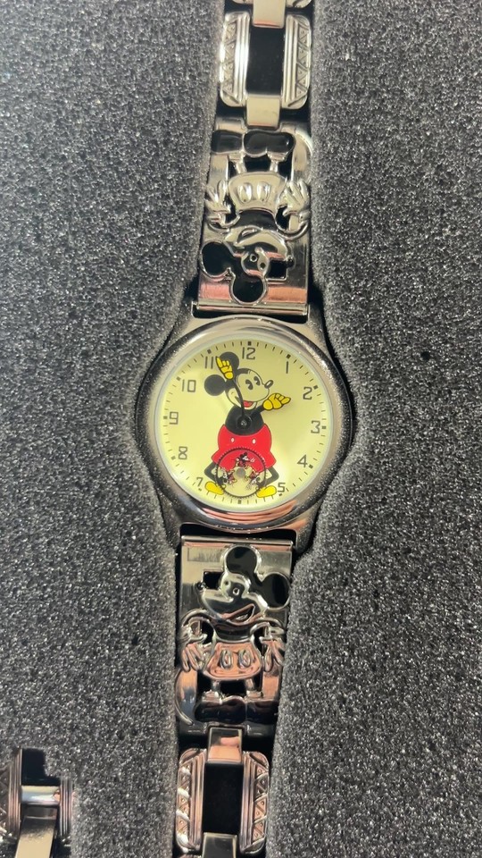 Disney Replica First Mickey Mouse Watch 1933 Watch Bradford Exchange ...